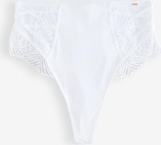 Lipsy String