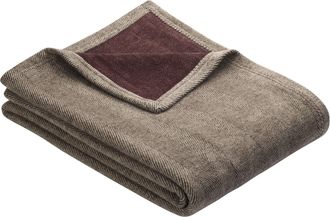 Ibena Aberdeen Kuscheldecke 150x200 cm - Decke Hellbraun rotbraun mit elegantem Fischgratmuster, dicht gewebte und wärmende Wolldecke