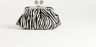Topshop Clover Clutch aus Echtleder mit Zebra-Muster-Schwarz
