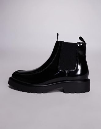 Asos Chelsea-Stiefel in Schwarz mit Profilsohle