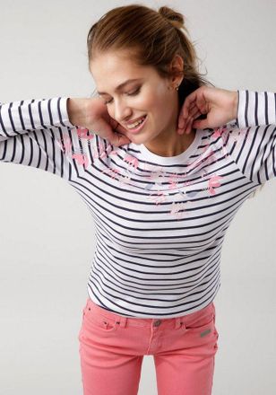 Kangaroos Langarmshirt Langarm, sehr figurbetonte Passform