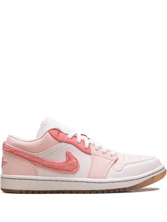 Nike Jordan baskets AirJordan 1 Low SE Mighty Swooshers Pink - Rose