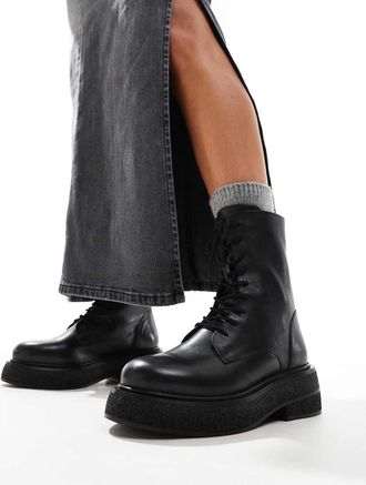 Asos Addison - Flache Lederstiefel in Schwarz mit Schn&uuml;rung