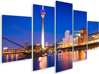 Islandburner Bild Bilder auf Leinwand Bunte Nachtszene des Rheins bei Nacht in Düsseldorf. Rheinturm im weichen Nachtlicht, Nordrhein-Westfalen, Deutschland, Europ