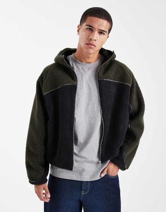 Cotton On Veste sans manches duveteuse &agrave; capuche - Kaki-Vert