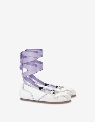 Moschino Ballerines en daim avec d&eacute;tails &agrave; effet miroir - Blanc
