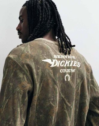 Dickies Bradenton grafisches Langarm-T-Shirt in gr&uuml;nem Military-Muster