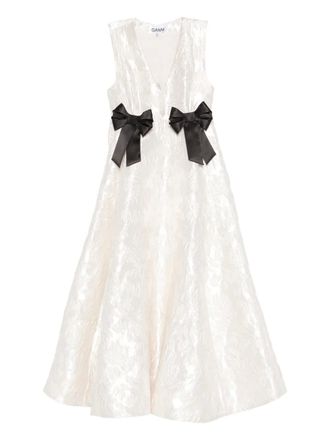 Ganni robe mi-longue &agrave; d&eacute;tail de noeud avec col v - Tons neutres