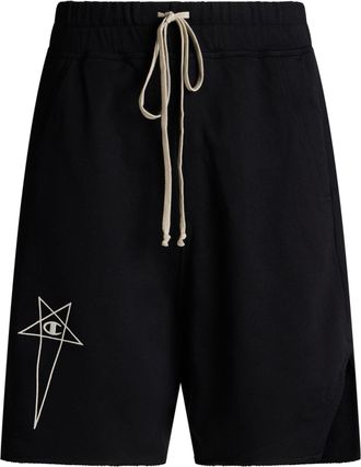 Champion HOSEN & R&Ouml;CKE - Shorts & Bermudashorts auf YOOX.COM