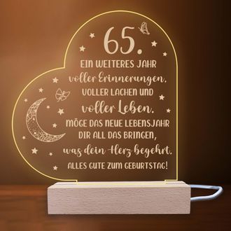 Indigos UG LED Nachttischlampe - 65. Geburtstag - Herz links mit Spruch - Nachtlicht - 3D-LED-Lampe - Geburtstag - Geschenk f&uuml;r Freund, Freundin, Familie - Liebe