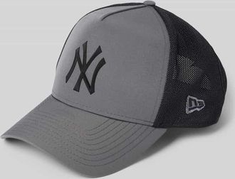 New Era Trucker Cap mit verstellbarem Riegel auf der R&uuml;ckseite