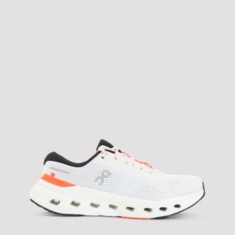 On Sur les baskets Cloudrunner 3