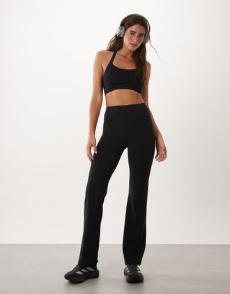 Sweaty Betty All Day 32 Straight-Leg-Hose in Schwarz