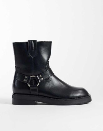 Asos bottes zipp&eacute;es avec bride et d&eacute;tails m&eacute;talliques noires