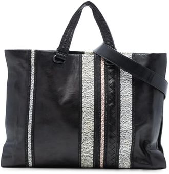 Bottega Veneta Hobo Bags - Intrecciato Trimmed Nappa Vertical Stripe Tote - Gr. unisize - in Schwarz - f&uuml;r Damen