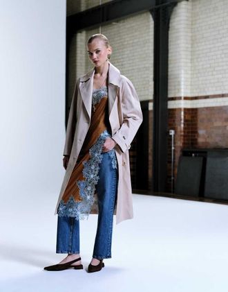 Lacoste Hochwertige Regenjacke in Beige-Neutral