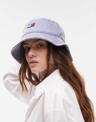 Tommy Jeans Bob en jean avec logo drapeau - Lilas d&eacute;lav&eacute;-Violet