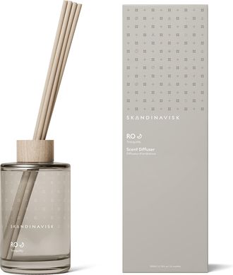 Skandinavisk RO Ruhe Raumduft-Diffuser mit 8 St&auml;bchen. H&auml;lt &uuml;ber 3 Monate. Duftnoten: Frisch geschnittenes Gras und Herbstlaub, Gurke und Wilde Veilchen. 200 ml