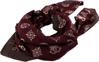 Guess Fynna Kefiah Scarf 125X125 Mocha Logo/Merlot