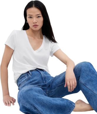 GAP Damen Lieblings V-Ausschnitt T-Shirt, Weiss/opulenter Garten, Mittel