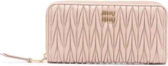 Miu Miu Portemonnaie aus Matelassé-Leder - Nude