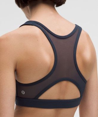 lululemon Wunder Train Mesh-Back Bra Medium Support, B/C Cup f&uuml;r Frauen - Gr&ouml;&szlig;e 10 in True Navy