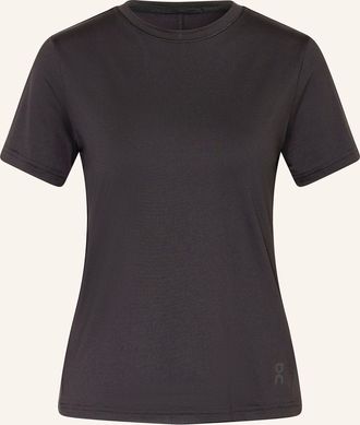 On T-Shirt Studio-T schwarz