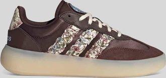 adidas Sneaker mit floralem Logo-Tape Modell BARREDA DECODE