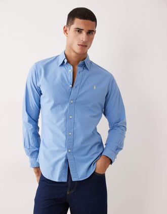 Polo Ralph Lauren K&ouml;rperbetontes, st&uuml;ckgef&auml;rbtes Oxford-Hemd in Mittelblau mit Markenlogo