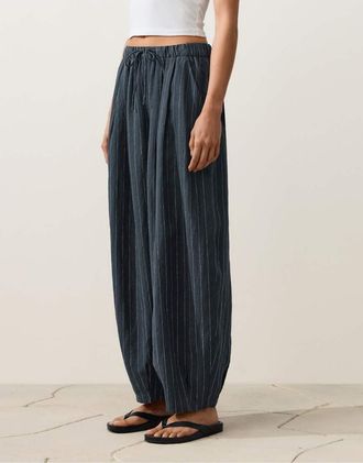 Oysho Oysho - Pantalon bouffant pliss&eacute; en lin pur - Bleu marine