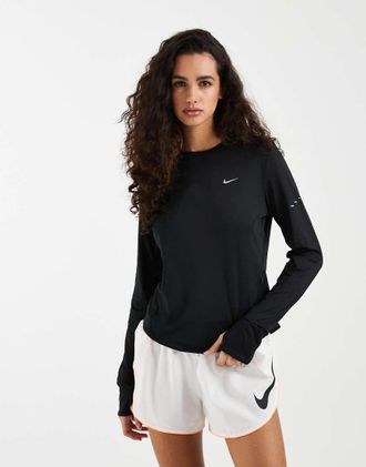 Nike Swift - Top en tissu Dri-FIT &agrave; manches longues - Noir