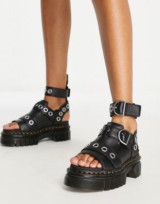 Dr. Martens Ricki - Schwarze Sandalen mit silbernen Metallelementen
