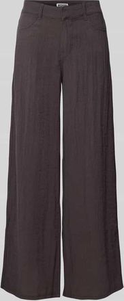 Weekday Wide Leg Stoffhose in Crinkle-Optik Modell Sander