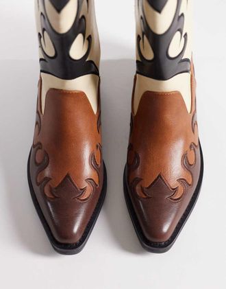 Public Desire Celia - Westernstiefel in Braun und Cremewei&szlig;-Brown