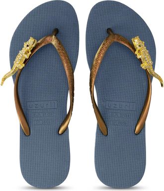 UZURII Slipper & Pantoletten - Zehentrenner Gold Crocodile Switch - Gr. 35,5 (EU) - in Blau - f&uuml;r Damen