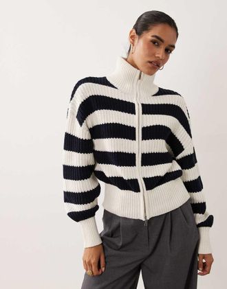 Gina Tricot Gina Tricot - Gilet zipp&eacute; en maille de coton de qualit&eacute; sup&eacute;rieure &agrave; rayures - Bleu marine