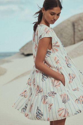 Next Minikleid Gestuftes Minikleid mit V-Ausschnitt und Leinen (1-tlg)