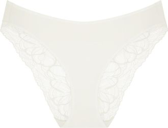 Triumph Tai-Slip Red Label Body Make-Up Illusion Lace