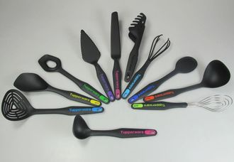 Tupperware Griffbereit Tortenst&uuml;ck+versch.K&uuml;chenbesen+-l&ouml;ffeln+Chefzange+Palette