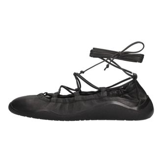 Vic Mati&eacute; Eckige Ballerinas mit geschlossenem Zeh - - Shoes - Damen - Schwarzk - 38 EU