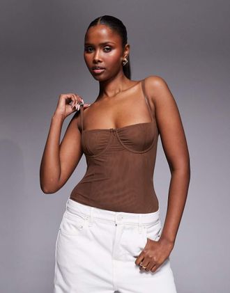 Good American Bustier-Body aus Netzstoff in Hellbraun-Brown