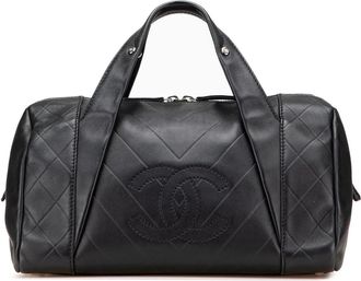 Chanel Crossbody Bags - CC Chevron Quilted Lambskin Boston - Gr. unisize - in Schwarz - f&uuml;r Damen