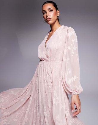 Forever New Maxikleid in Rosa mit Struktur und Gürtel