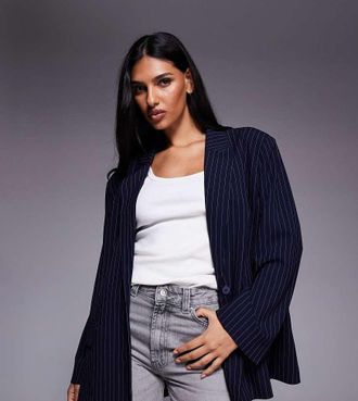 KAIIA Exclusivit&eacute; - Blazer oversize coupe masculine &agrave; fines rayures - Bleu marine