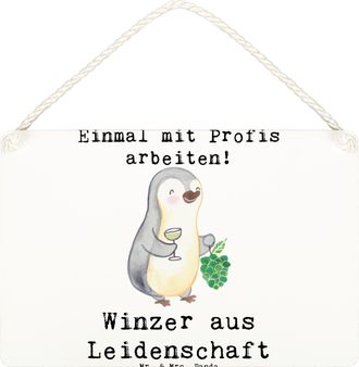 Mr. & Mrs. Panda Schild Winzer Leidenschaft DIN A6 - Geschenk, T&uuml;rschild Familie, Holztafel, Holzschild, K&uuml;chenschild