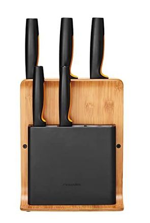 Fiskars Bambus Design-Messerblock mit 5 Messern, Functional Form, Inklusive Gemüsemesser, Tomatenmesser, Santoku Kochmesser, Kochmesser und Brotmesser, Bambus