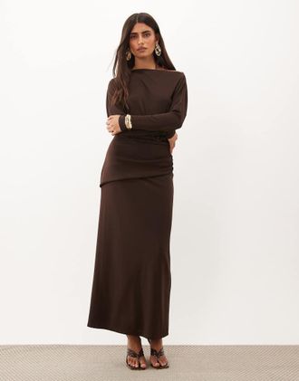 Asos robe midi blouson &agrave; col bateau et manches longues couleur chocolat-Marron