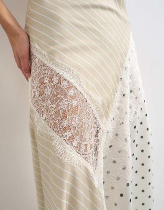 Topshop Neckholder-Maxikleid mit kontrastierendem Streifenmuster und Punktemuster und Spitzeneinsatz-Neutral