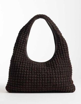 River Island Beuteltasche aus Wildlederimitat in Dunkelbraun mit Knitterstruktur