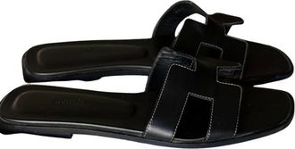 Herm&egrave;s Black Leather Oran Sandals Size 38.5